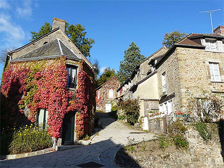 St Céneri le Gérei : Saint-Céneri-le-Gérei : Orne : Normandie : Routard.com