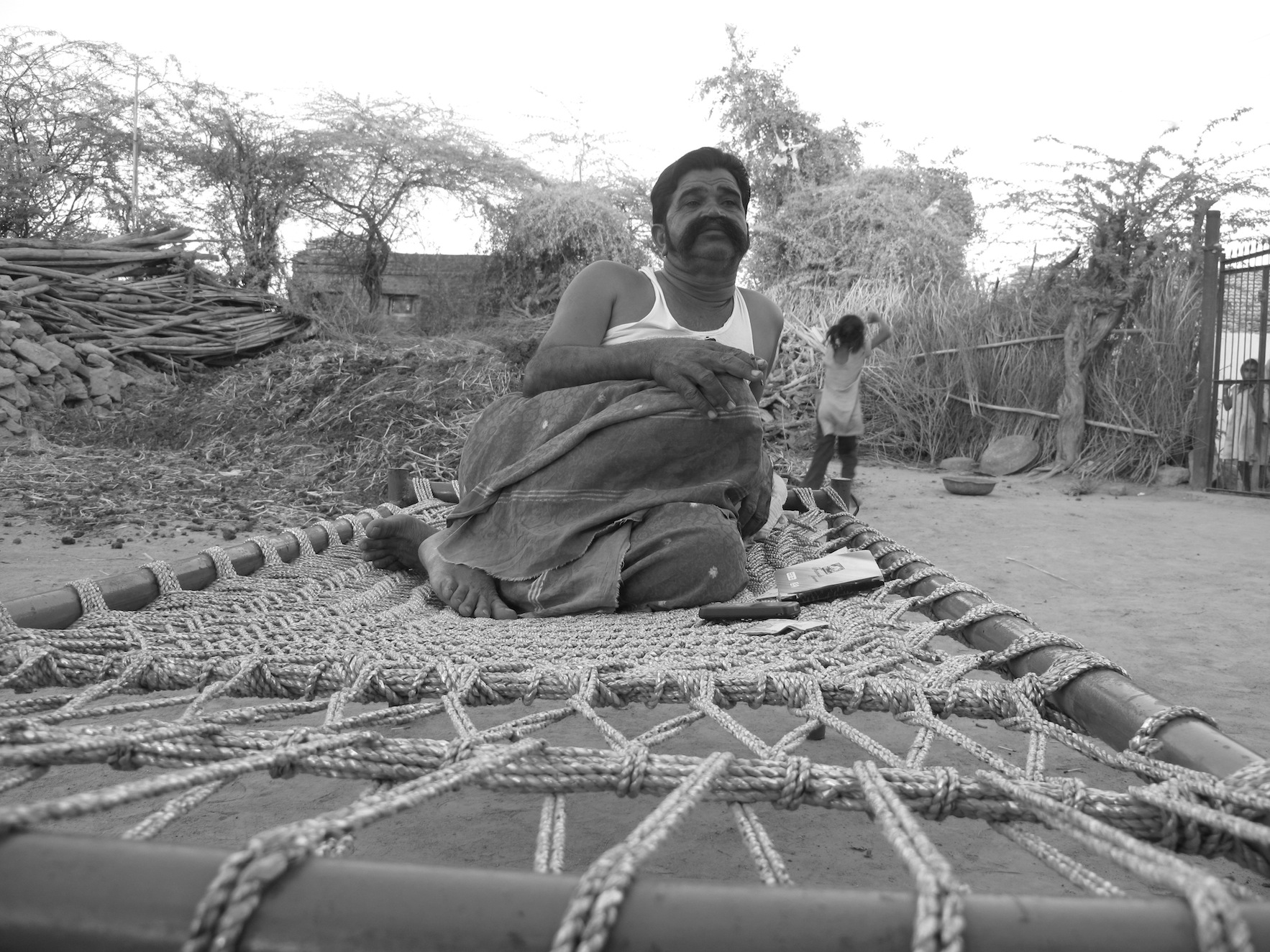 Charpoy : Noir et blanc : Gujarat : Inde : Routard.com
