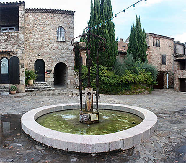 Les Arcs sur Argens : Les Arcs-sur-Argens : Var : Côte d'Azur : Routard.com