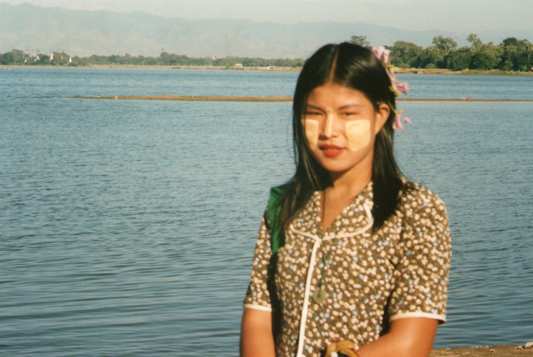 Jeune Birmane : Portraits : Pont U Bein : Amarāpura : Centre du Myanmar ...