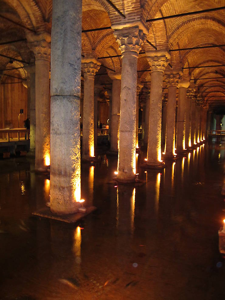 Citerne basilique : Citerne-basilique (Yerebatan Sarayı ou Yerebatan ...