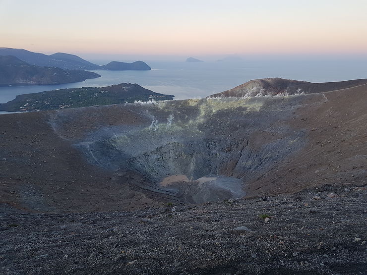 Vulcano : Volcans : Montagne : Isola di Vulcano : Îles Éoliennes ...